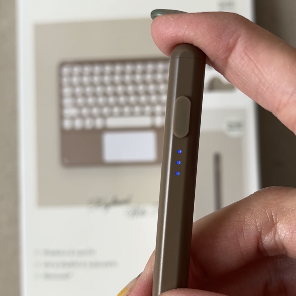 【3COINS】スリコのiPad専用タッチペンはグレージュカラーかつプチプラでおすすめ！Apple Pencilと比較してみましたしゅしゅファミリー